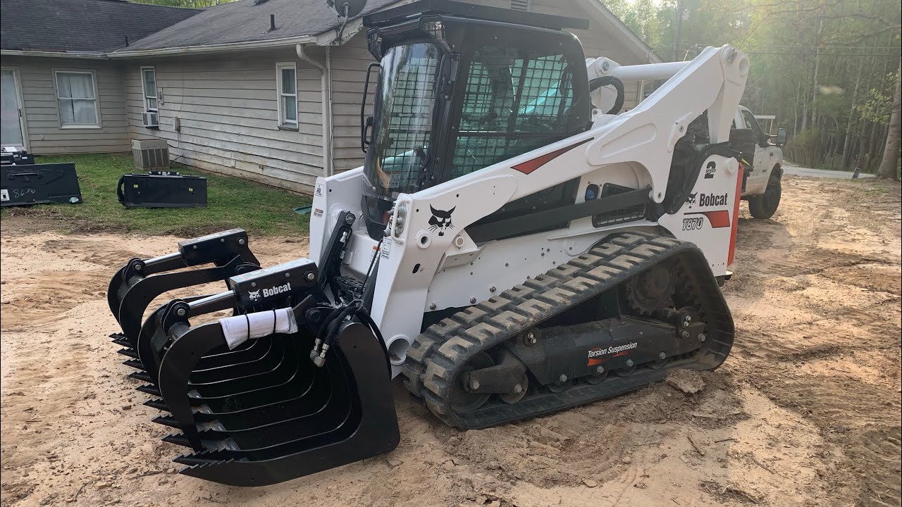 BRAND NEW BOBCAT T870!!! - YouTube
