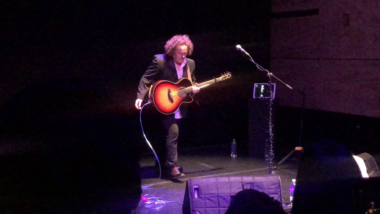 Daniel Cavanagh (Anathema) - Flying (Live @ Bogotá - Colombia) - YouTube