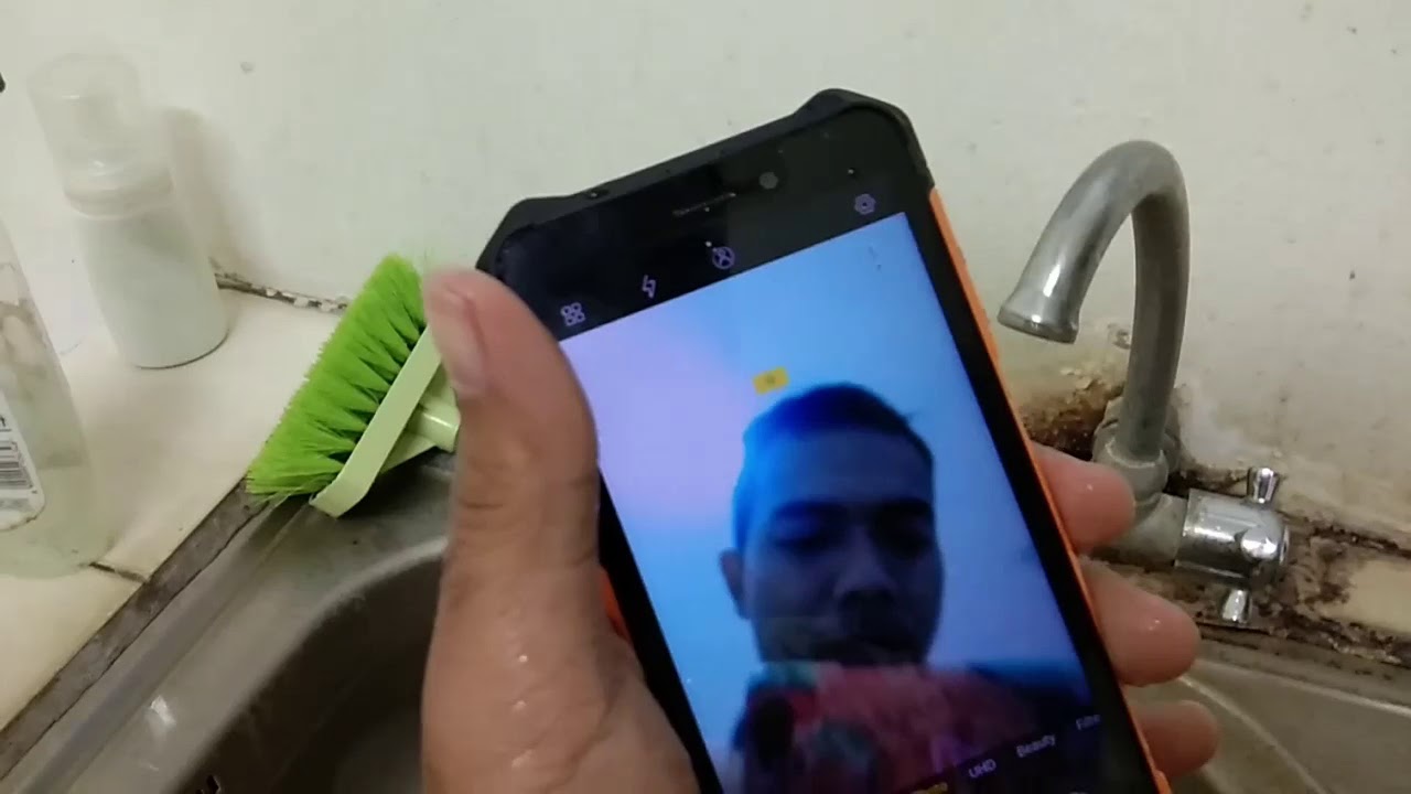 Hape Rp 1350 ribu Ulefone Armor X5 waterproof test (tes anti air) - YouTube