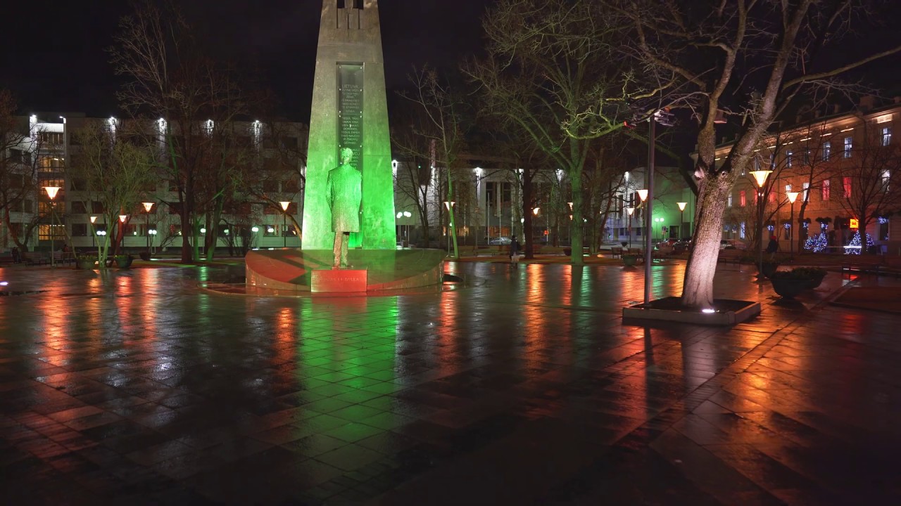 Lithuania, night walk in Vilnius - YouTube