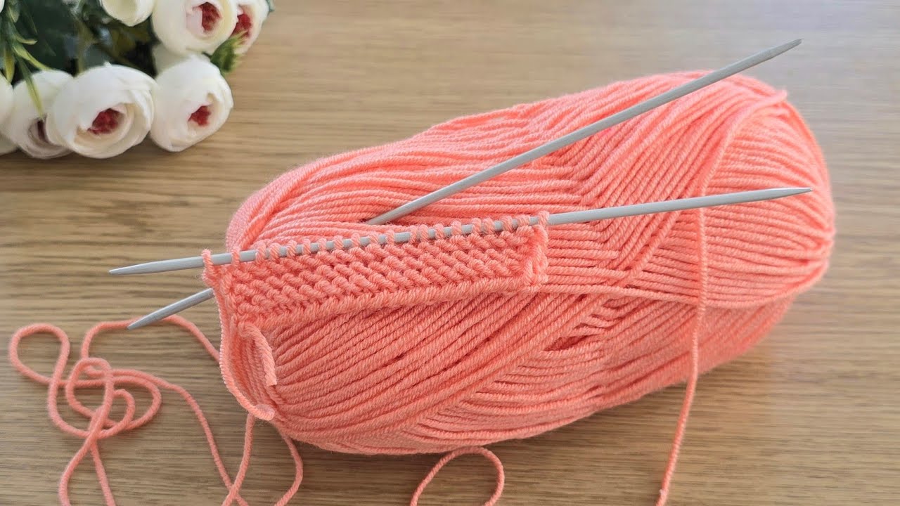 How beautiful it looks! The most unusual beautiful knitting pattern ...