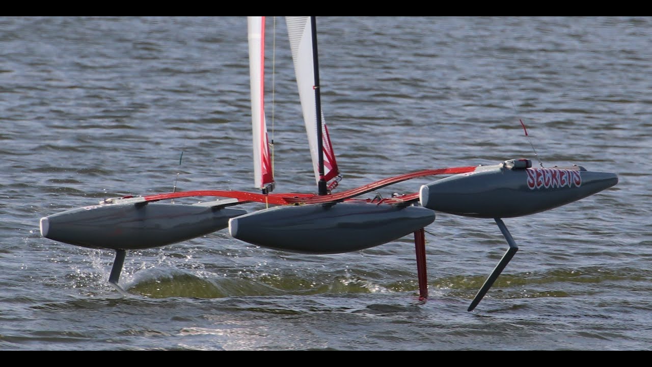Our new Mini40 trimaran "Secrets", in light winds - YouTube