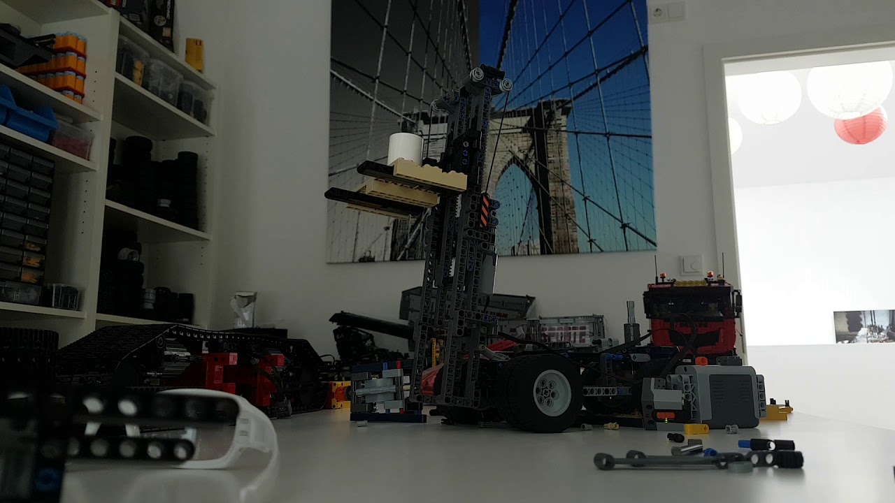 LEGO Stapler 42079 Ferngesteuert - YouTube