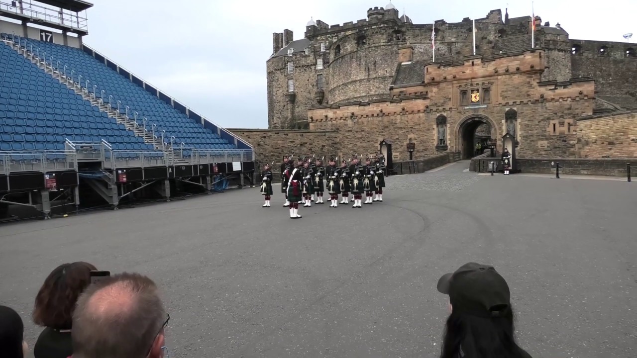 Scots Guards - Changing of The Edinburgh Castle Guard 29-JUN-19 [4K/UHD ...