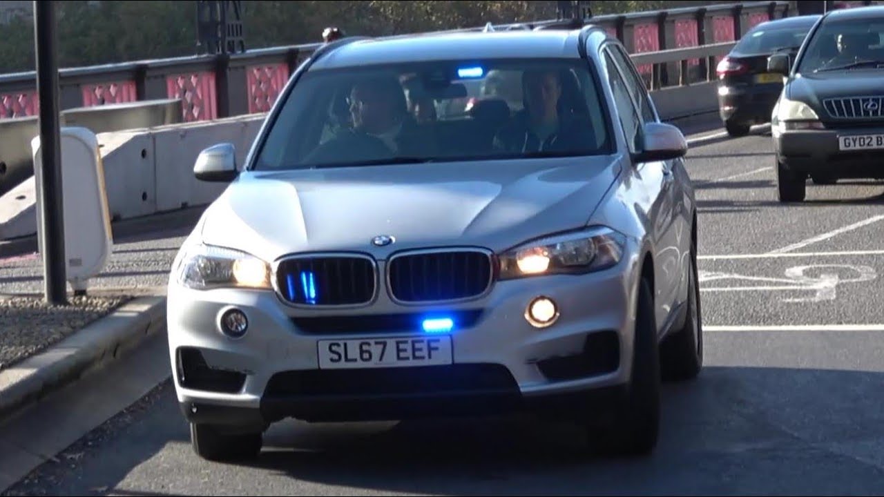 London Unmarked BMW X5 responding with BULLHORN - Specialist Police ...