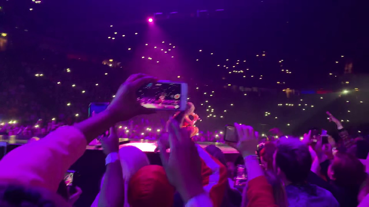 Nicki Minaj - Monster (Nicki Wrld Tour Manchester Arena 2019 - YouTube