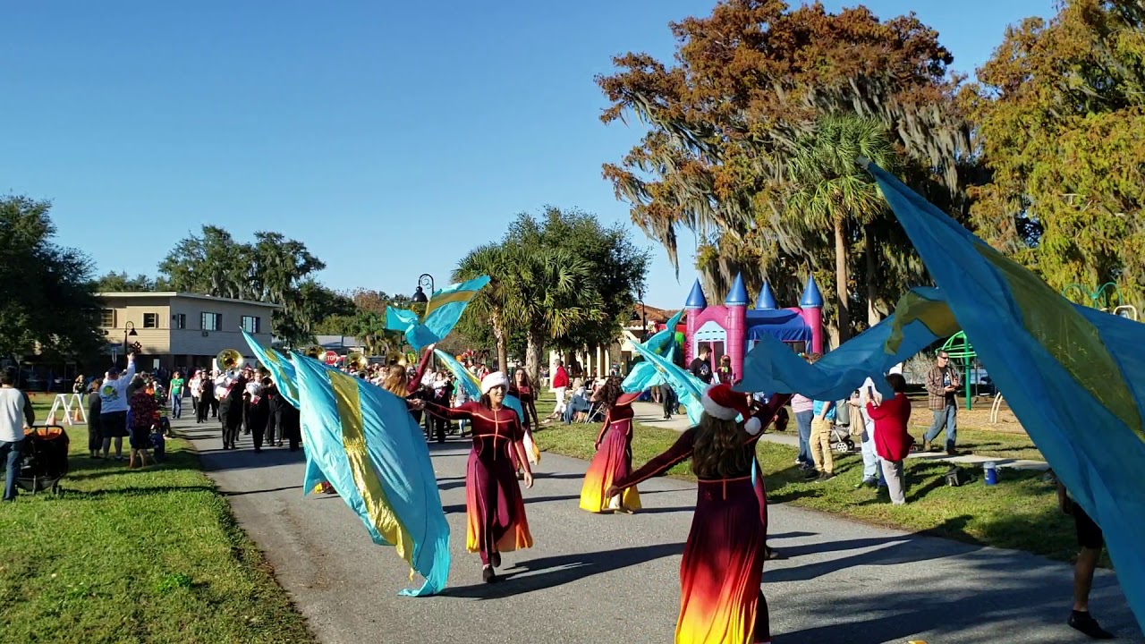 Howie in the Hills Christmas Parade 121419 - YouTube