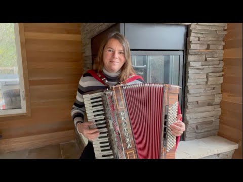 По́люшко-по́ле / Polyushko-polye / Livet är härligt - accordion / dragspel