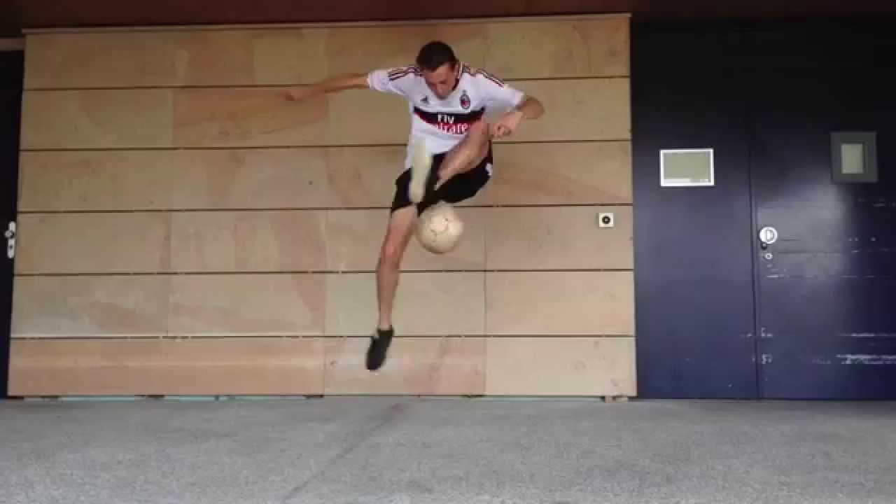 Football - 2 Legs ATW - Freestyle - YouTube