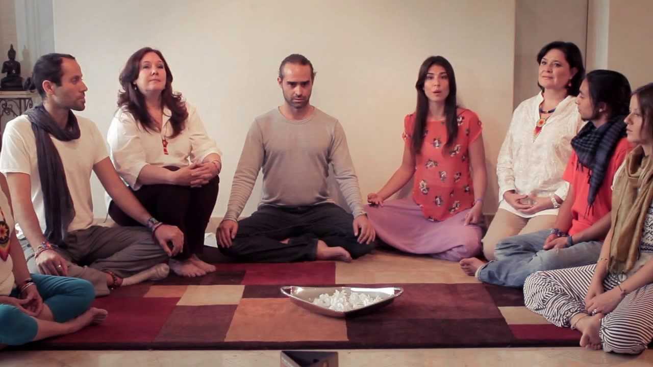 Charla sobre la Yoga de Lady Niguma - YouTube