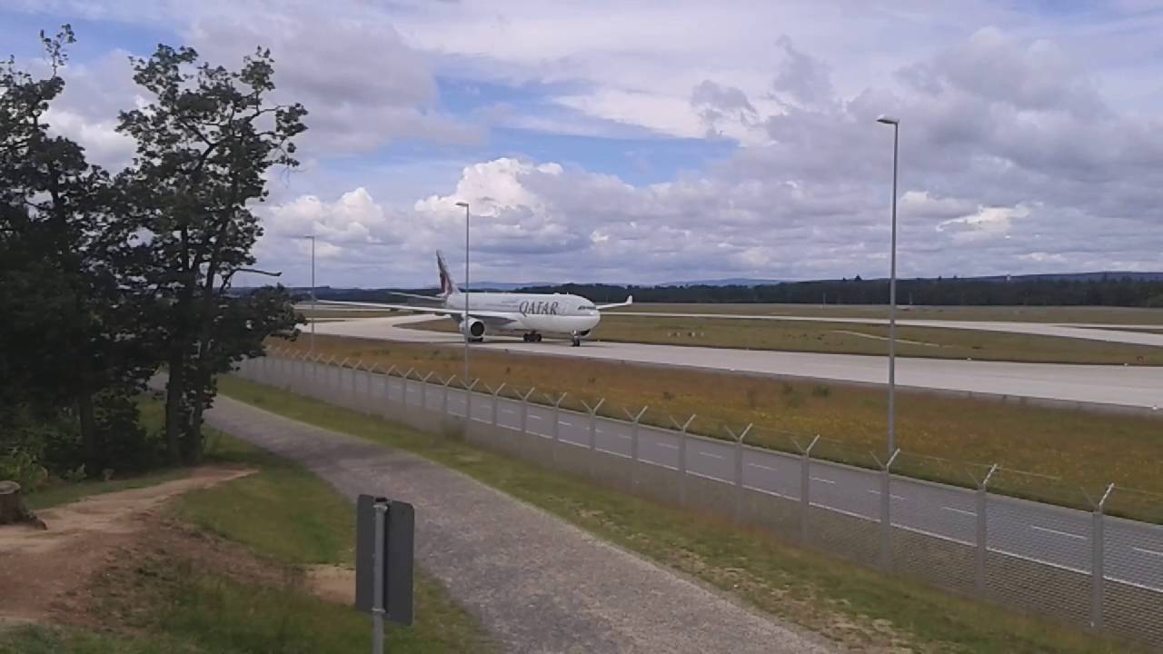 3. Frankfurt Final approach runway 25R - YouTube