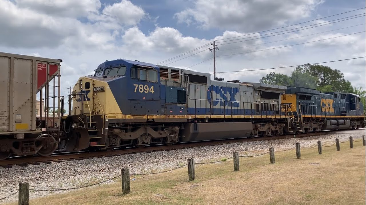 YN2 Dash-8 7894 trails on M441-21 through Folkston 4/21/2025 12:43 PM ...