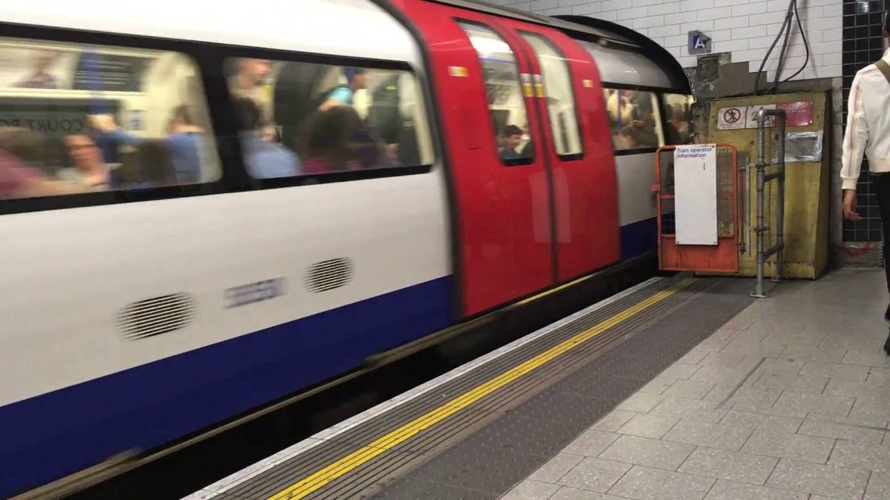 Northern Line Stock at Tottenham Court Road - YouTube
