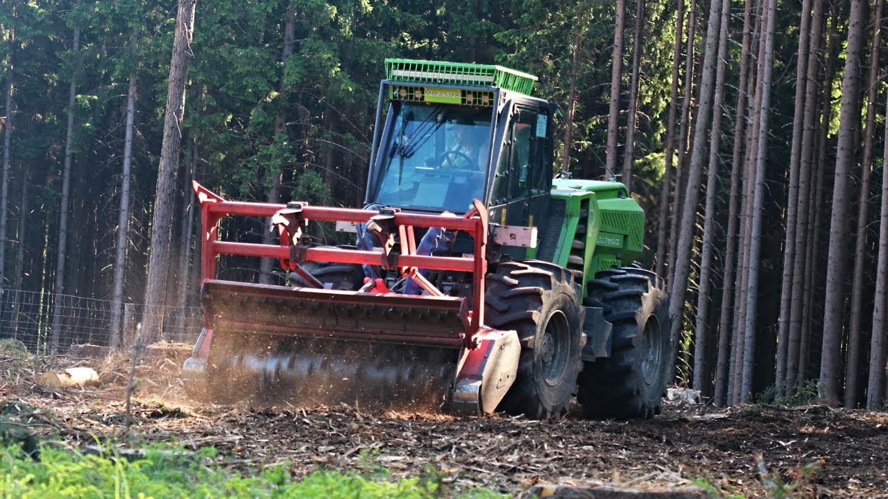 Merlo TRE-EMME MX 350 with AHWI Crusher. - YouTube