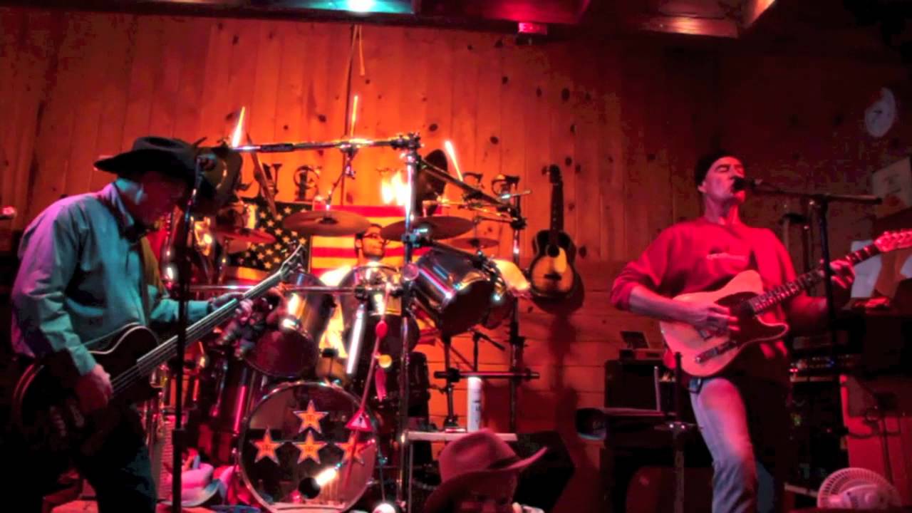Jam session @ Ken's Old West bar, Julien N'Doumbé & local musicians ...