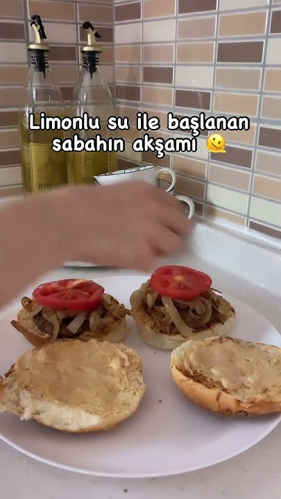 Hamburger Tarifi 😍hamburger Pratiktarifler Yemektarifleri Hamburgertarifi Soğanhalkası