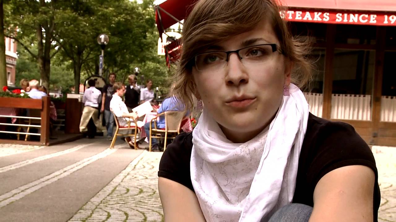 summer2go2011-TourMagazin-Interview mit Agnes - YouTube