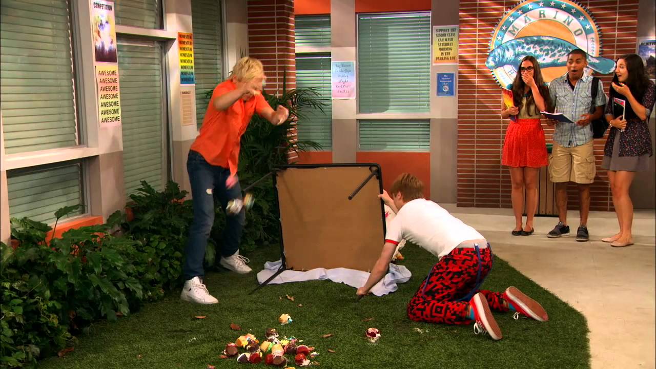 Princesses & Prizes - Clip - Austin & Ally - Disney Channel Official ...