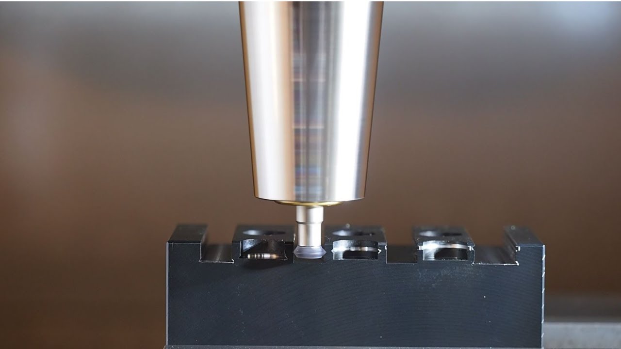 Deburring mill with improved stability and vibration absorption reduces ...