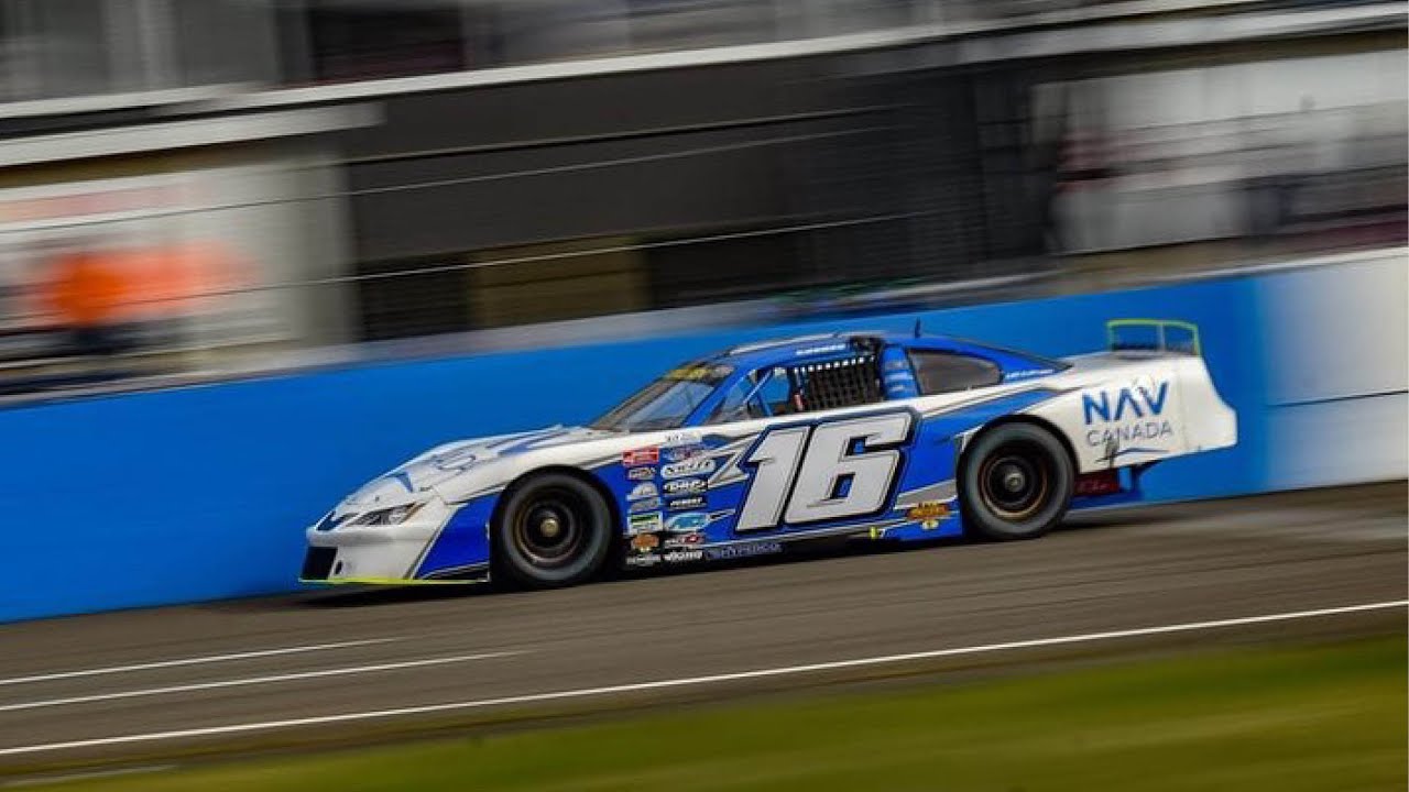 Air Traffic Control and Race Car Spotting / Contrôle de la circulation ...