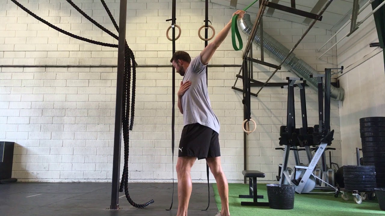 Band pec stretch - YouTube