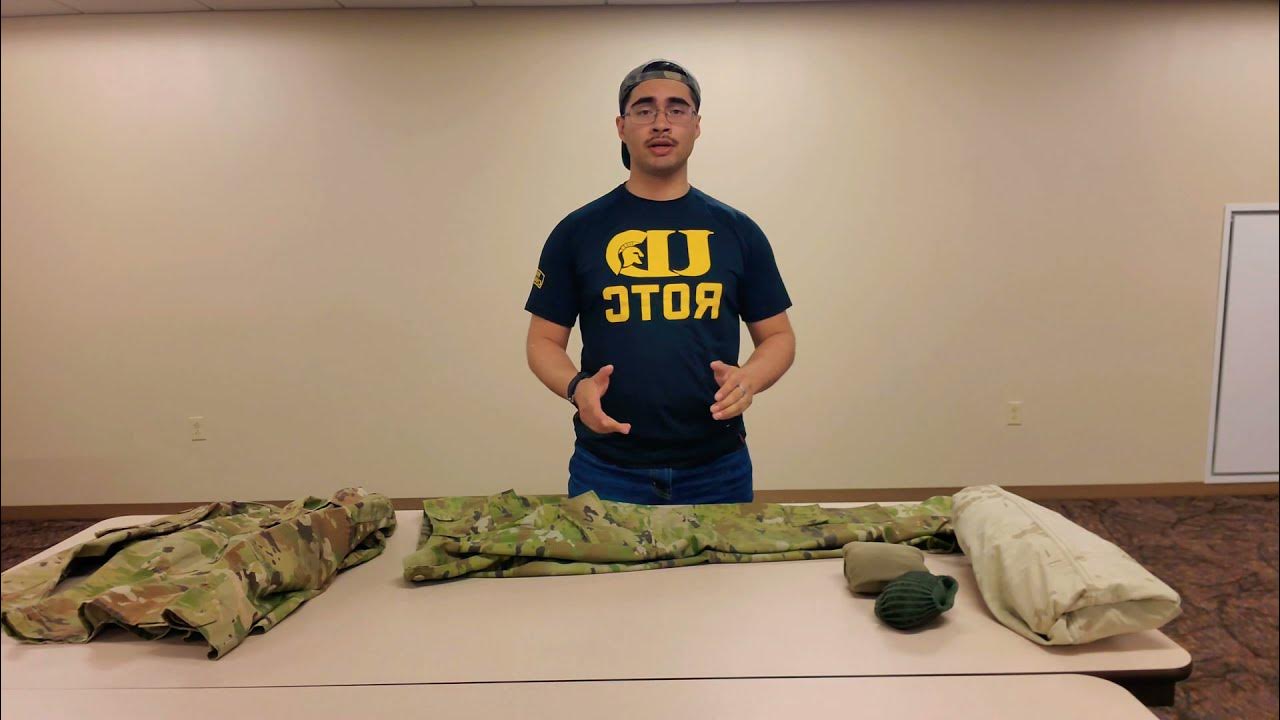 How to Ranger Roll a OCP uniform - YouTube