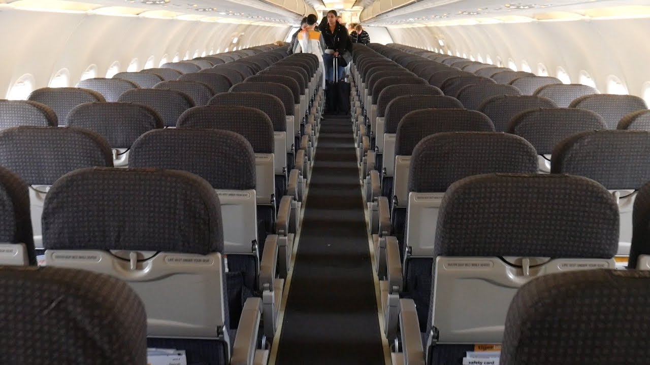 TigerAir Melbourne to Sydney flight TT242 A320 - YouTube