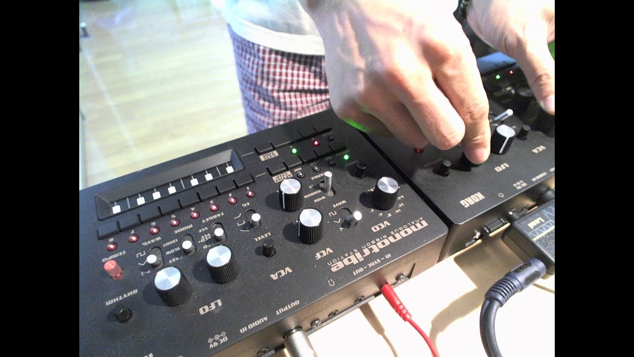 KORG monotribe×2 + amPlug ACIDJAM#4 - YouTube