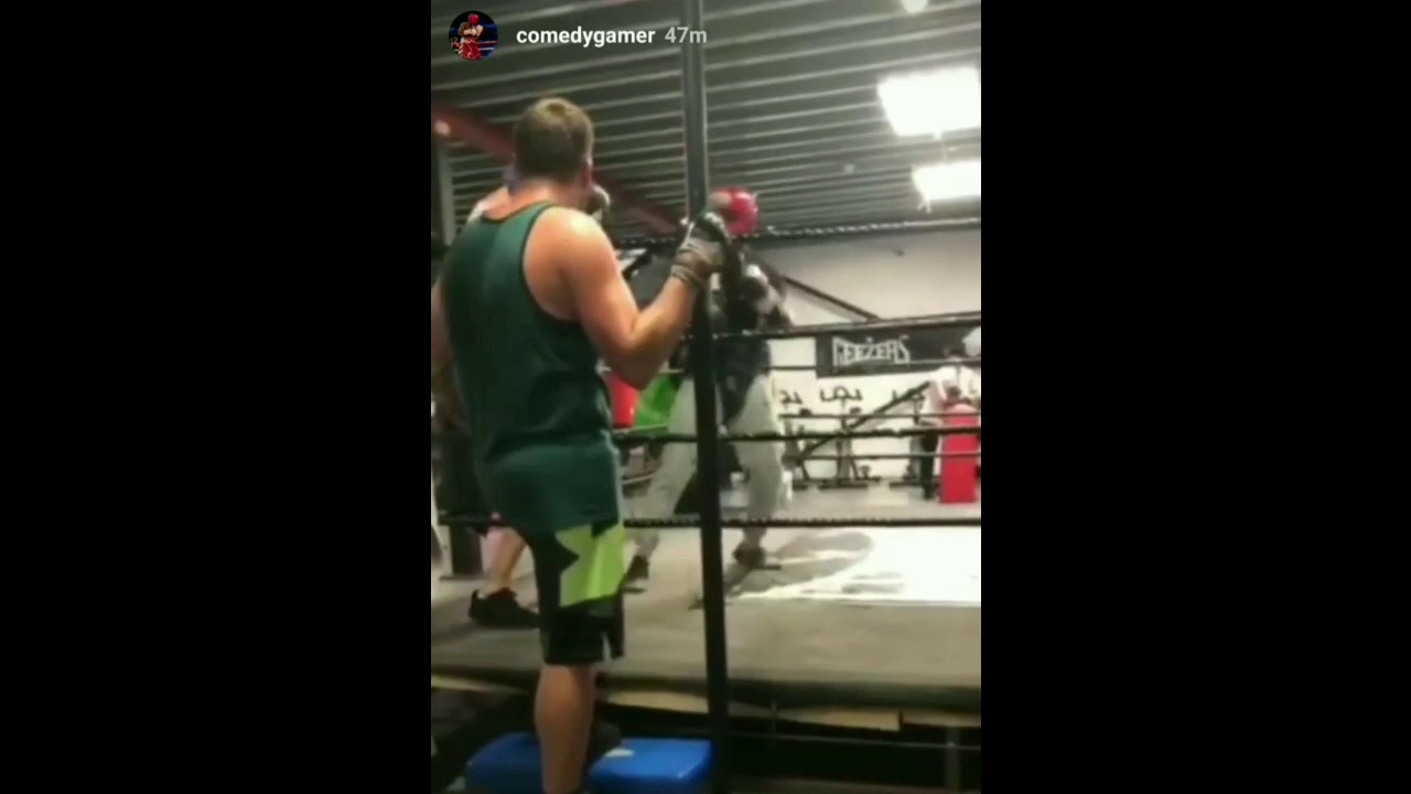 Deji training for his fight at the next YouTube boxing event. - YouTube