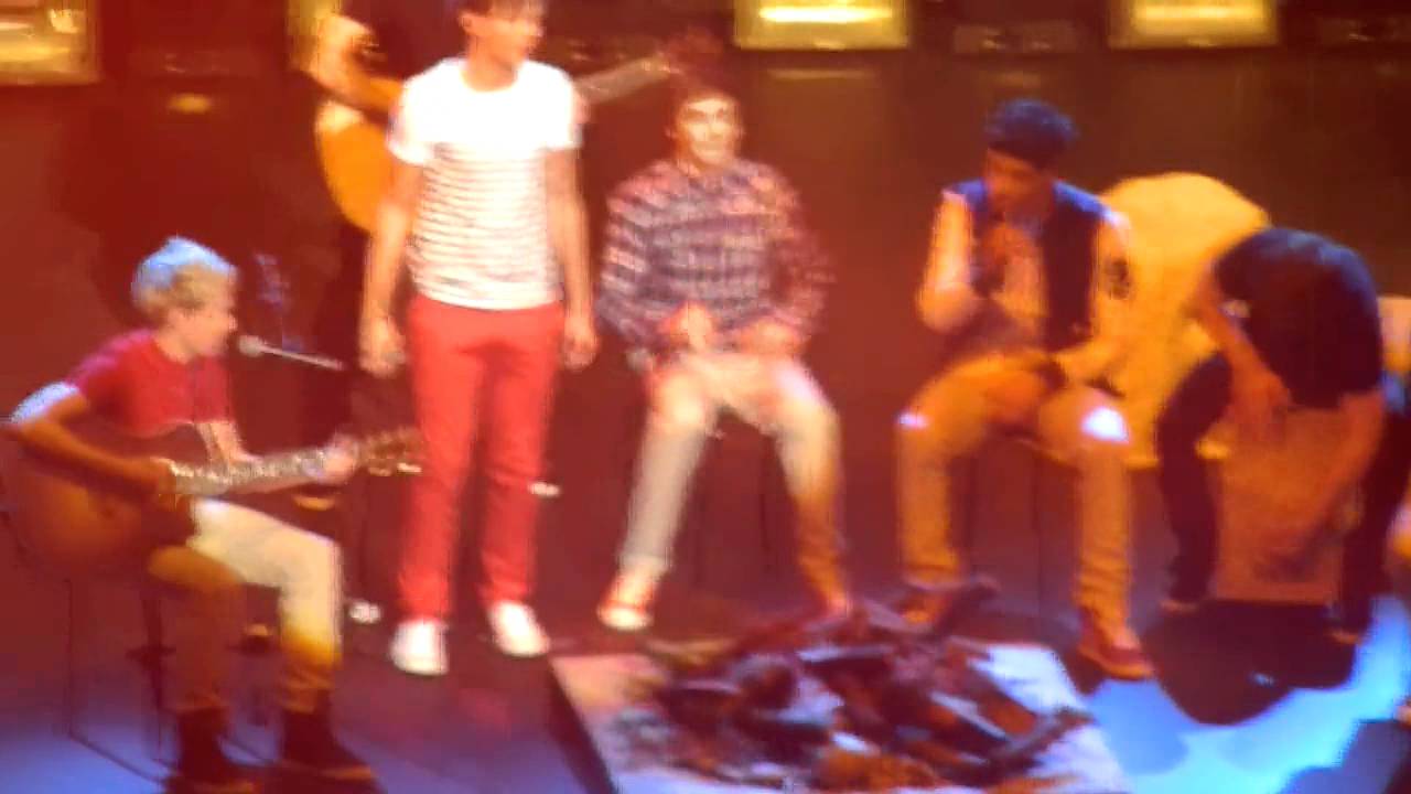 One Direction - London 10/01/12 - YouTube