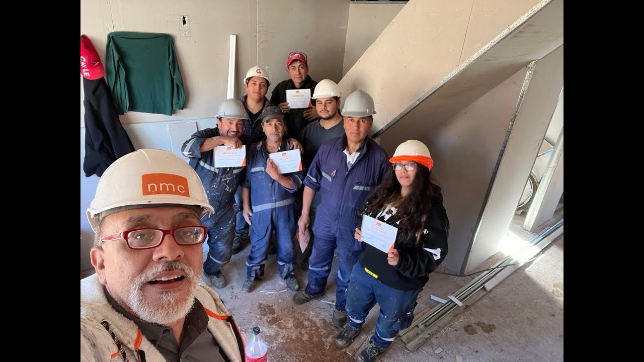 Capacitación en la obra CONJUNTO RESIDENCIAL VILLA GALILEA de Constructora Galilea en Valdivia ...