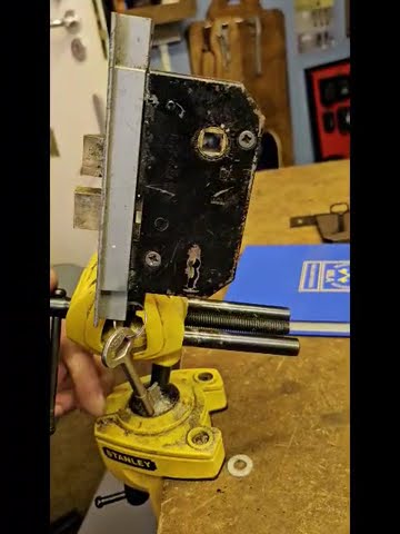 2 lever Try-Out keys - YouTube