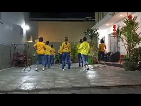 laluna bachata|| choreo by amy christian|| demo by happy line dance - YouTube