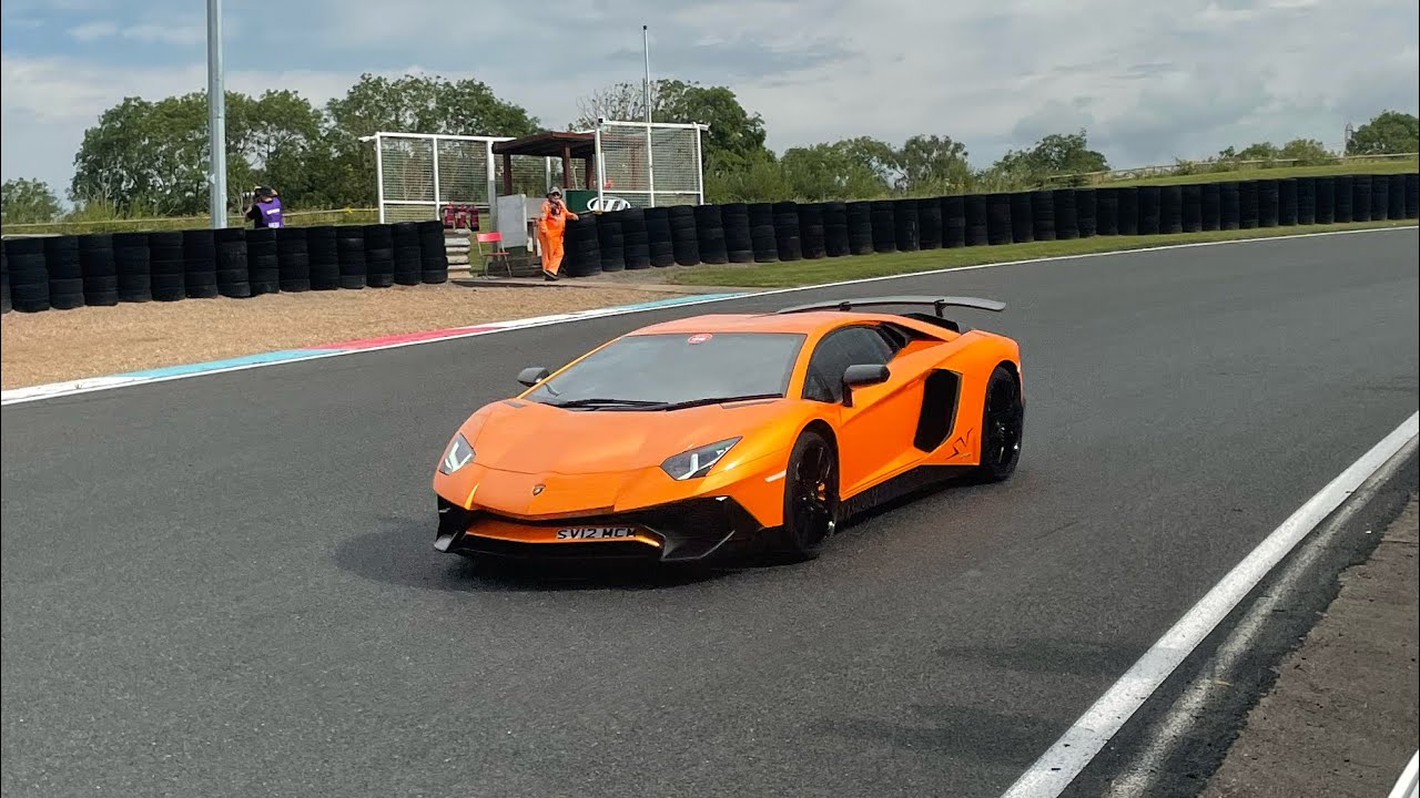Supercars entering supercarfest track day , hypercars and supercars ...