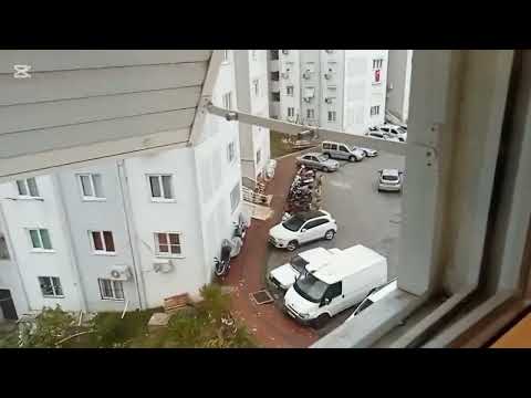 Yağmur anlatıyorum İzle video yükle Sonu şakası gelecek 19 00