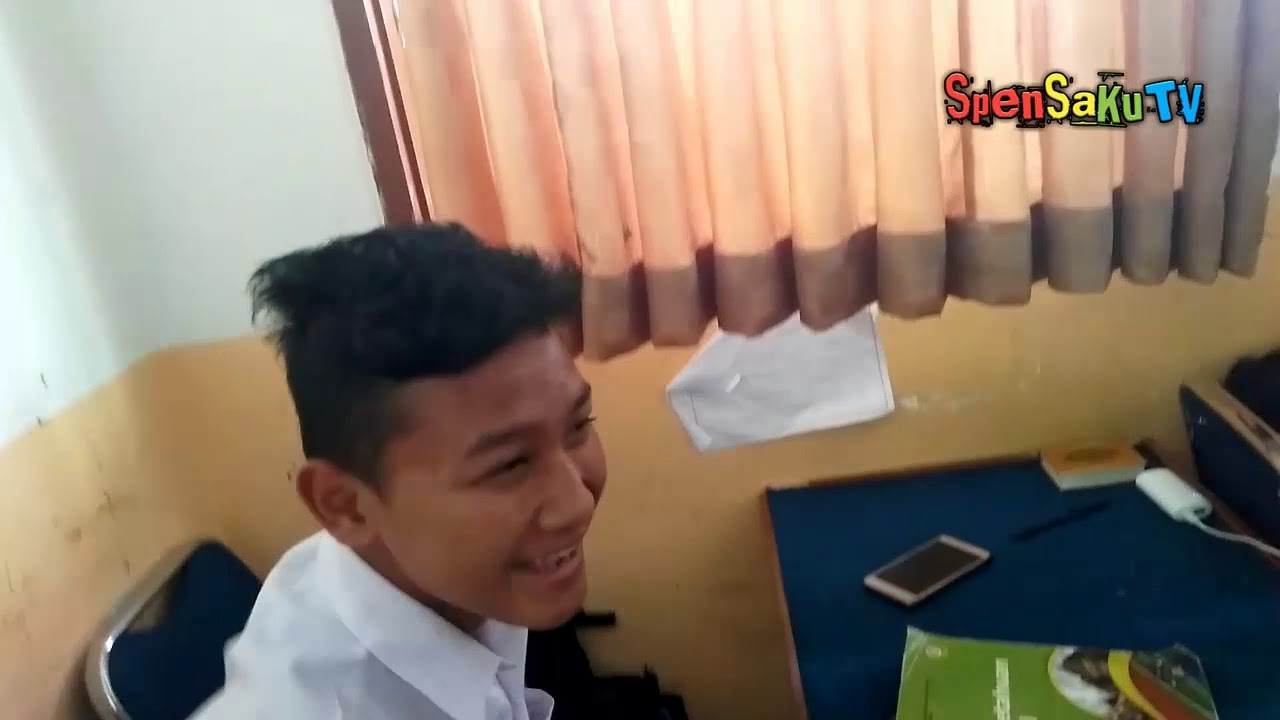 Lucu! Siswa Tidur di Kelas: Momen Menggelitik yang Mengocok Perut! - YouTube