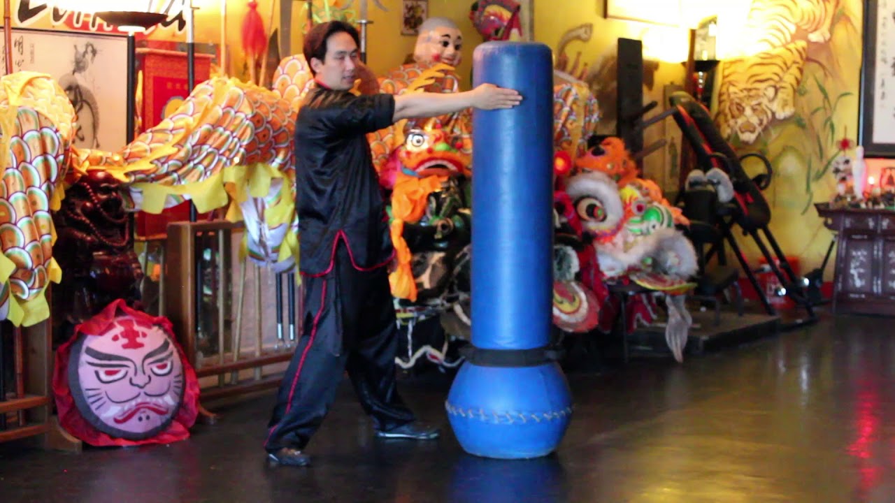 How To Do A Ridge Hand Strike - YouTube