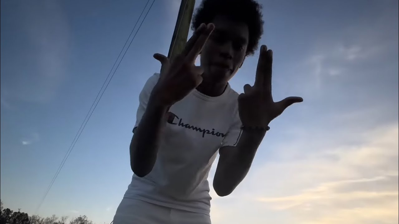 Keith Riot - on my way (Official Music Video) - YouTube