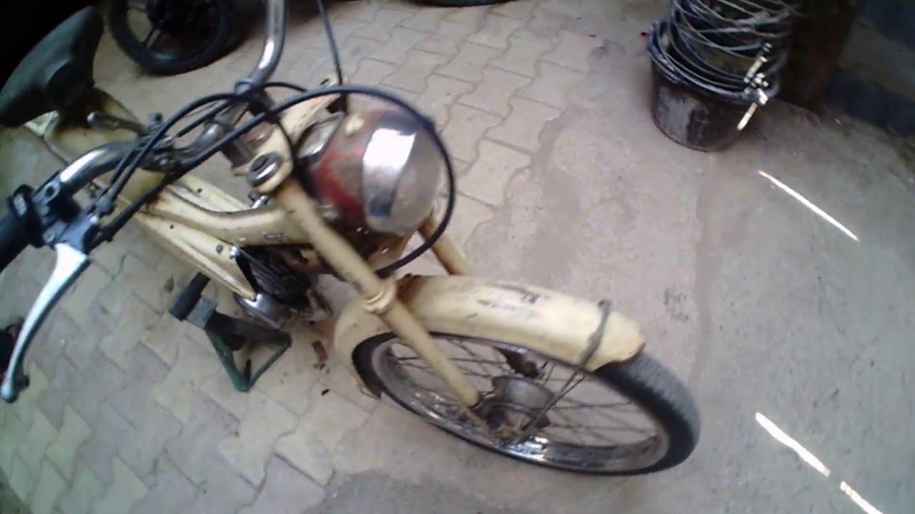 mobylette motobécane av44 de 1960 - YouTube