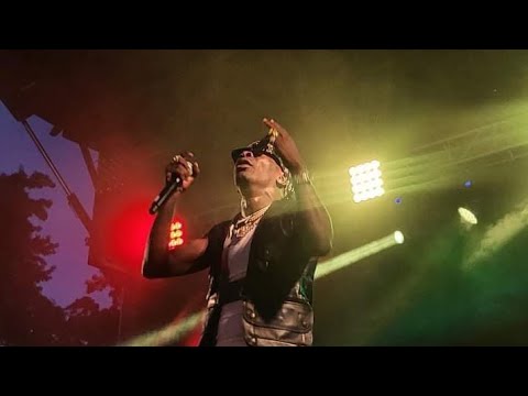 Shatta Wale - Ayoo (Live Performance) #shattawale - YouTube