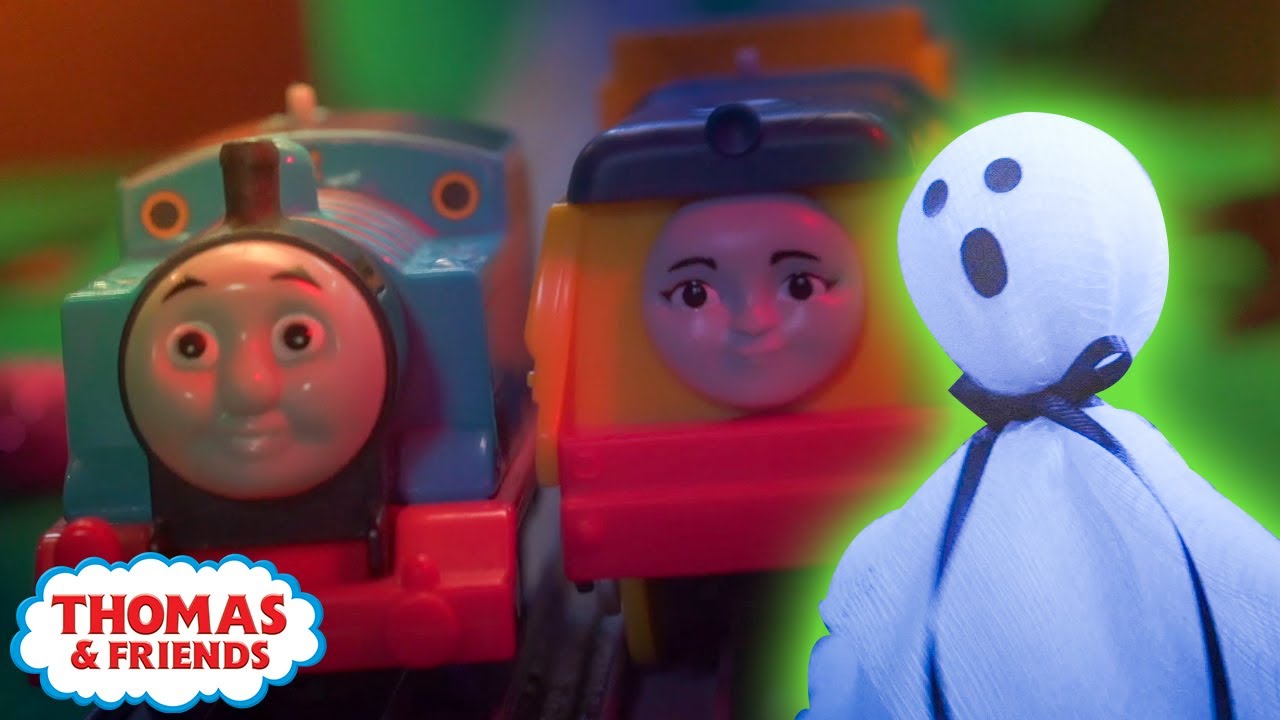 Thomas & Friends™ UK | Scary Song | Stories and Stunts - YouTube