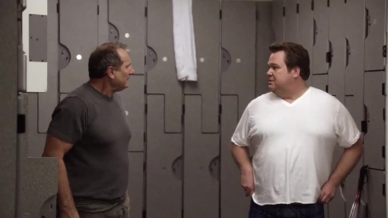 Modern Family 1x14 - Jay and Cam have a "moon landing" - YouTube