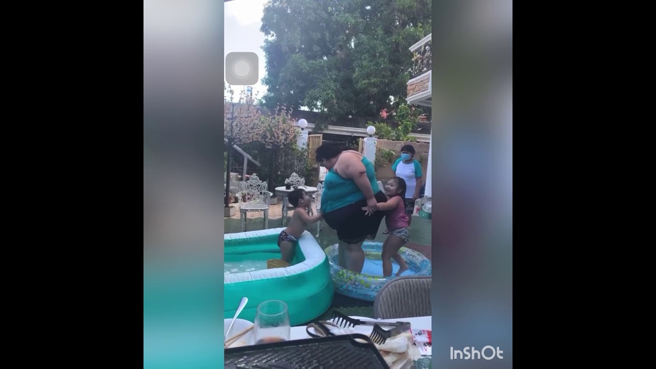 Inflatable pool party - YouTube