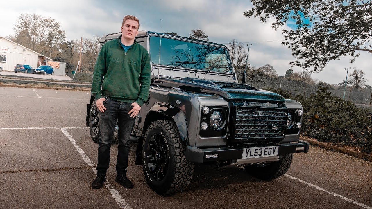 This 20 Year Old Built A 430bhp 6.2L Landrover Defender *INCREDIBLE ...