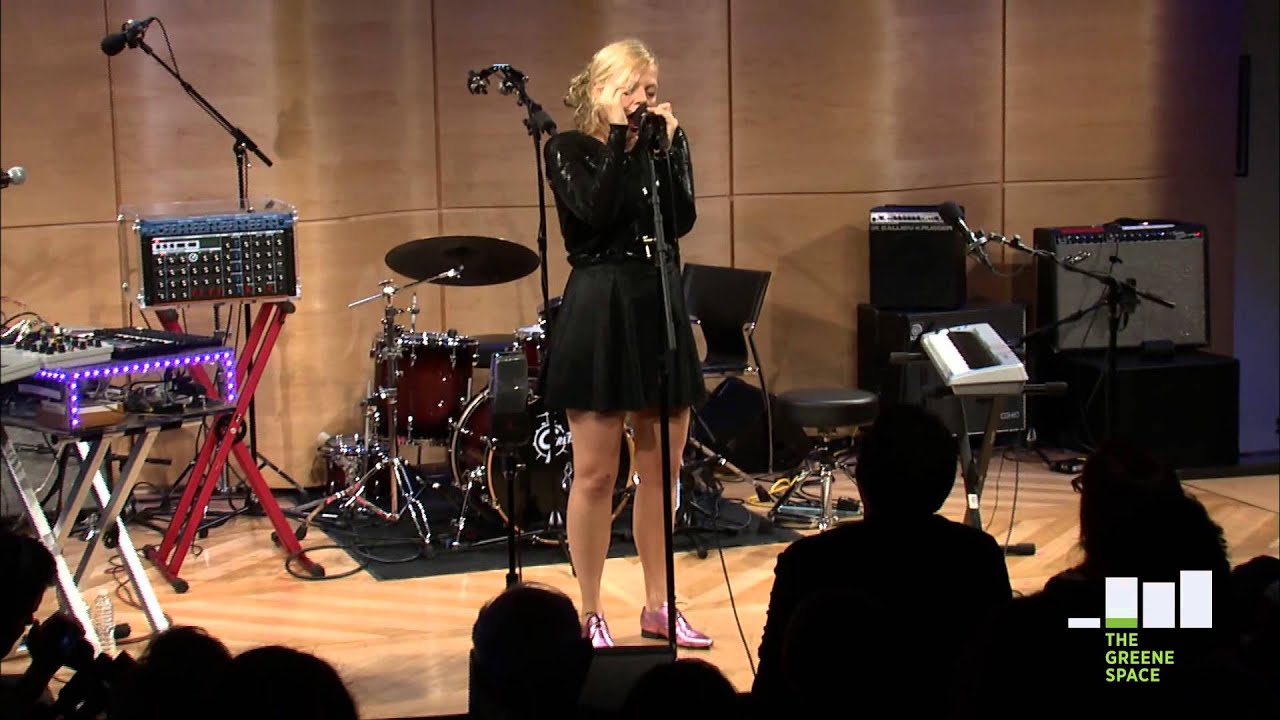 MNDR: Feed Me Diamonds, Live in The Greene Space - YouTube