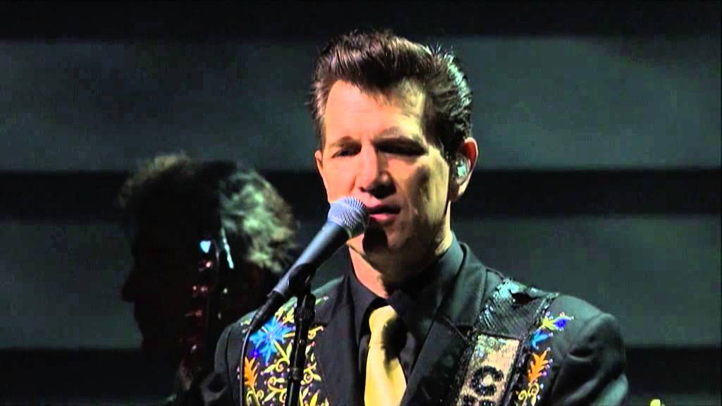 Chris Isaak - YouTube