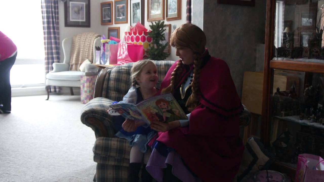 Princess Anna reading to Callie :) LOVE THIS! - YouTube