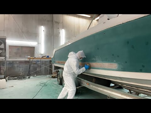 Prepping a 1996 34ft PROLINE for a “SUPER JET BLACK” Topcoat finish ...