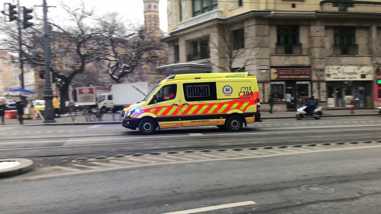 OMSZ Mentők Mercedes Sprinter Profile Budapest responding on Astoria ...