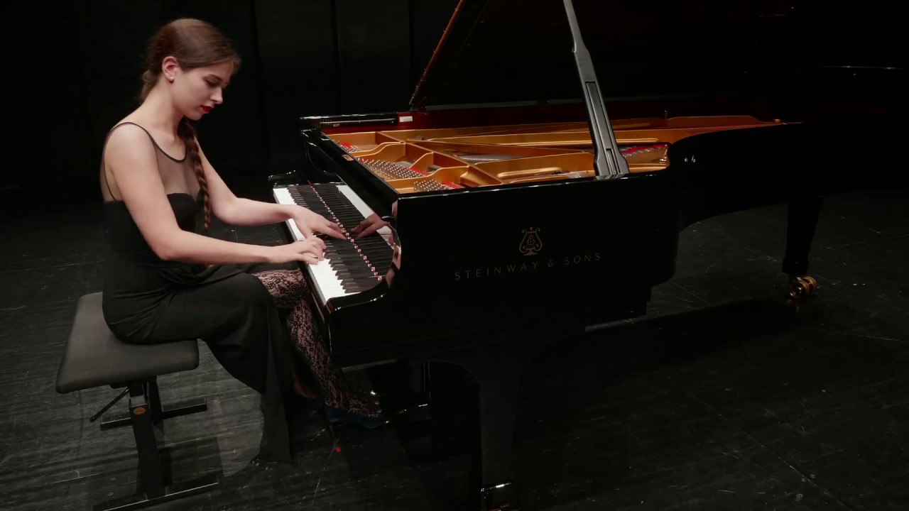 Maurice Ravel Sonatine - Judith Valerie Engel, piano (uncut version ...